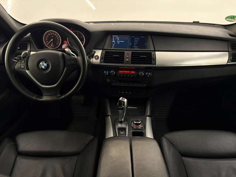 Black BMW X6 2011 in Marijampole, with an engine capacity of 2.99 L and mileage of 300 thousand km for 13450 €, photo 23 on AUTOMOTO.COM.LV