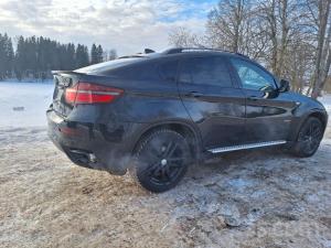 Black BMW X6 2011 in Riga, with an engine capacity of 3.00 L and mileage of 274 thousand km for 13500 €, photo 10 on AUTOMOTO.COM.LV