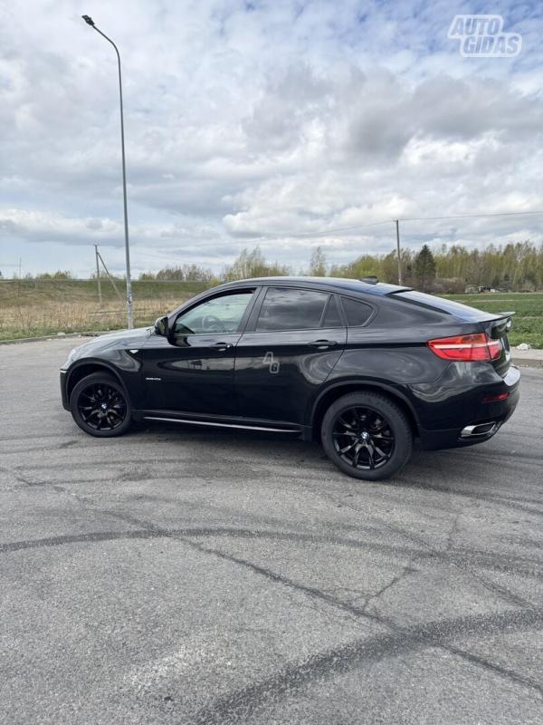 Melns BMW X6 2011 Panevēža, ar dzinēja tilpumu 3.00 L un nobraukumu 317 tūkst. km par 13000 €, foto 10 vietnē AUTOMOTO.COM.LV