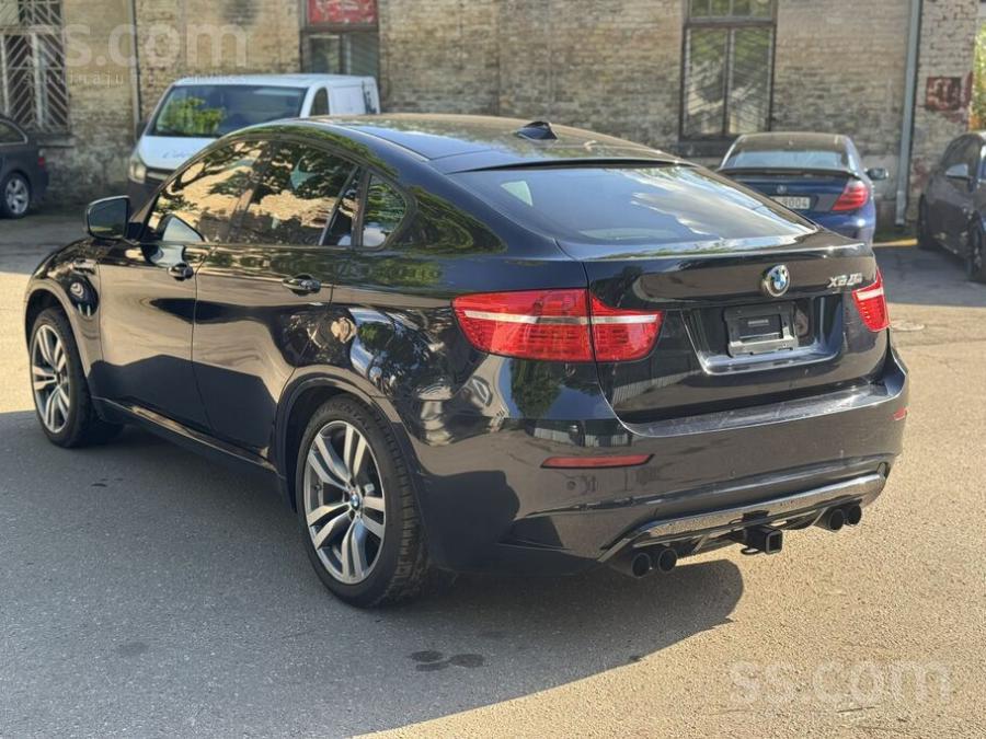 Black BMW X6 2011 in Riga, with an engine capacity of 4.40 L and mileage of 322 thousand km for 9950 €, photo 4 on AUTOMOTO.COM.LV