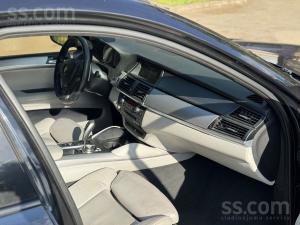 Black BMW X6 2011 in Riga, with an engine capacity of 4.40 L and mileage of 322 thousand km for 9950 €, photo 13 on AUTOMOTO.COM.LV