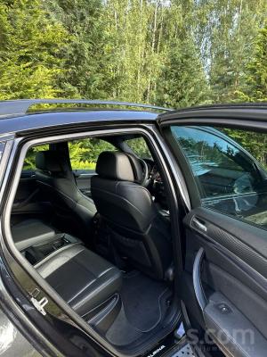 Melns BMW X6 2011 Daugavpils, ar dzinēja tilpumu 3.00 L un nobraukumu 203 tūkst. km par 14000 €, foto 16 vietnē AUTOMOTO.COM.LV