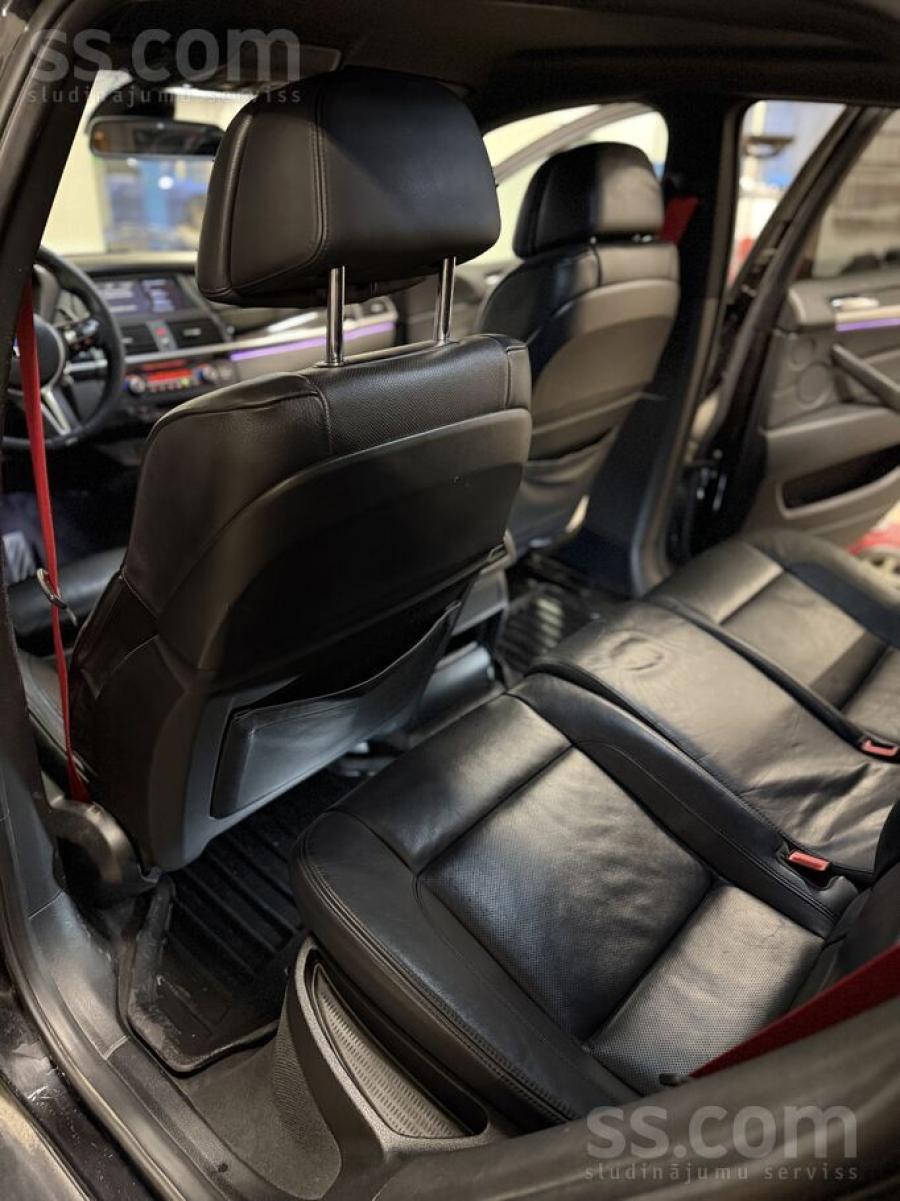 Melns BMW X6 2011 Rīga, ar dzinēja tilpumu 3.00 L un nobraukumu 300 tūkst. km par 17000 €, foto 27 vietnē AUTOMOTO.COM.LV