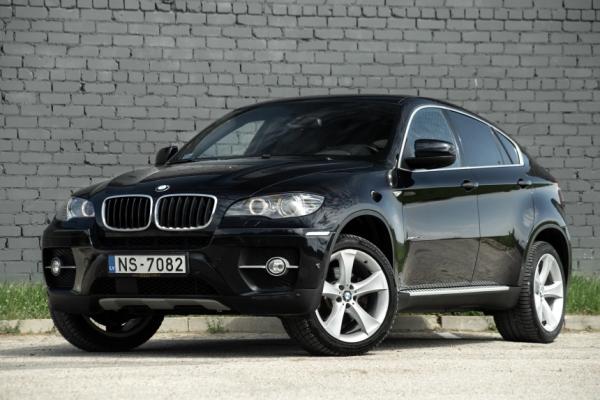Black BMW X6 2011 in Riga, with an engine capacity of 4.00 L and mileage of 260 thousand km for 15890 €, photo 1 on AUTOMOTO.COM.LV