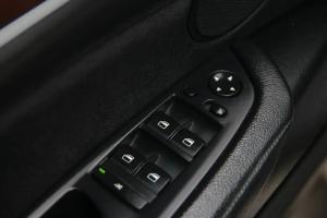 Black BMW X6 2011 in Riga, with an engine capacity of 3.00 L and mileage of 265 thousand km for 12790 €, photo 9 on AUTOMOTO.COM.LV