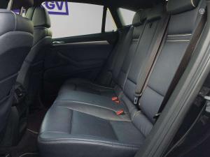 Black BMW X6 2011 in Vilnius, with an engine capacity of 3.00 L and mileage of 237 thousand km for 10999 €, photo 13 on AUTOMOTO.COM.LV