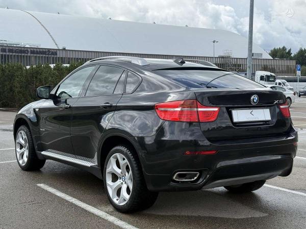 Black BMW X6 2011 in Siauliai, with an engine capacity of 2.99 L and mileage of 321 thousand km for 9050 €, photo 4 on AUTOMOTO.COM.LV