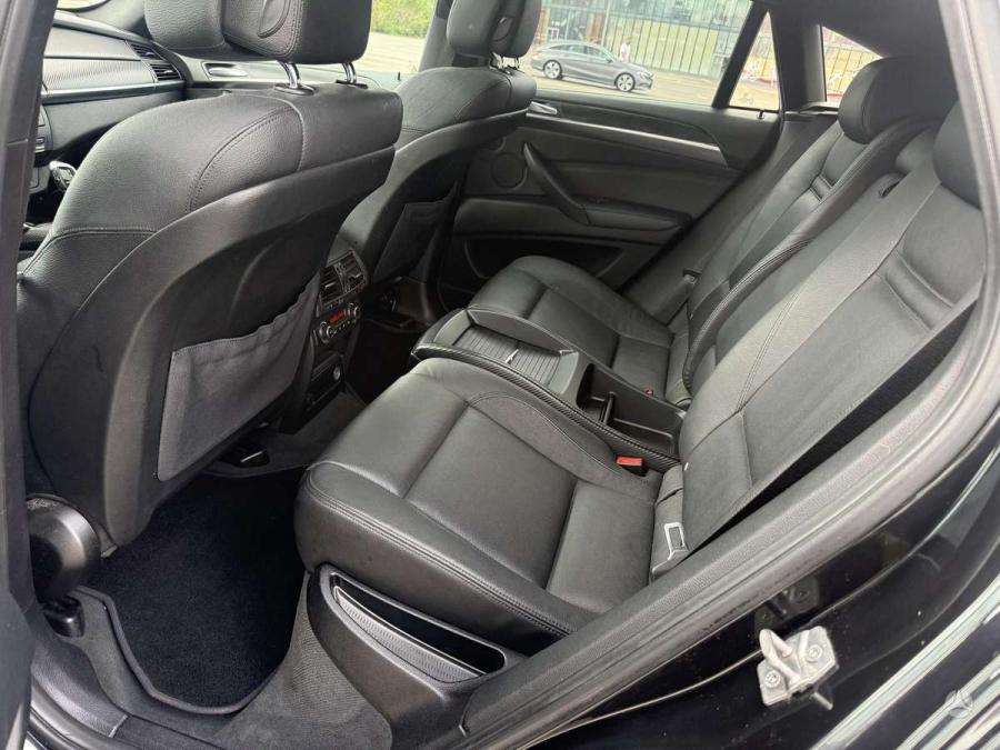 Melns BMW X6 2011 Šauļi, ar dzinēja tilpumu 2.99 L un nobraukumu 321 tūkst. km par 9050 €, foto 7 vietnē AUTOMOTO.COM.LV
