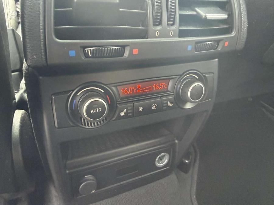 Melns BMW X6 2011 Šauļi, ar dzinēja tilpumu 2.99 L un nobraukumu 321 tūkst. km par 9050 €, foto 28 vietnē AUTOMOTO.COM.LV
