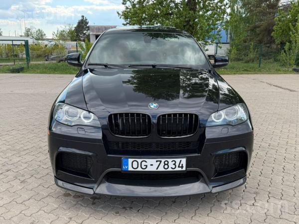 Black BMW X6 2011 in Riga, with an engine capacity of 4.40 L and mileage of 220 thousand km for 17900 €, photo 3 on AUTOMOTO.COM.LV