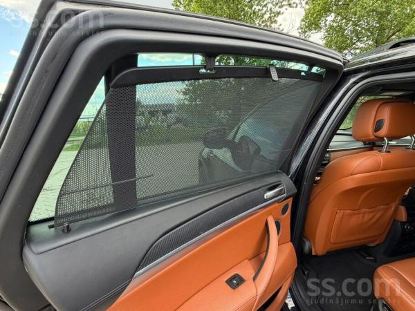 Black BMW X6 2011 in Riga, with an engine capacity of 4.40 L and mileage of 220 thousand km for 17900 €, photo 10 on AUTOMOTO.COM.LV