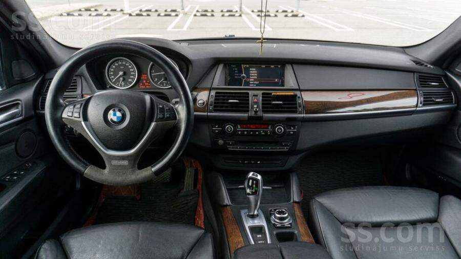 Black BMW X6 2011 in Riga, with an engine capacity of 3.00 L and mileage of 230 thousand km for 12190 €, photo 12 on AUTOMOTO.COM.LV