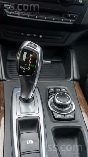 Black BMW X6 2011 in Riga, with an engine capacity of 3.00 L and mileage of 230 thousand km for 12190 €, photo 16 on AUTOMOTO.COM.LV