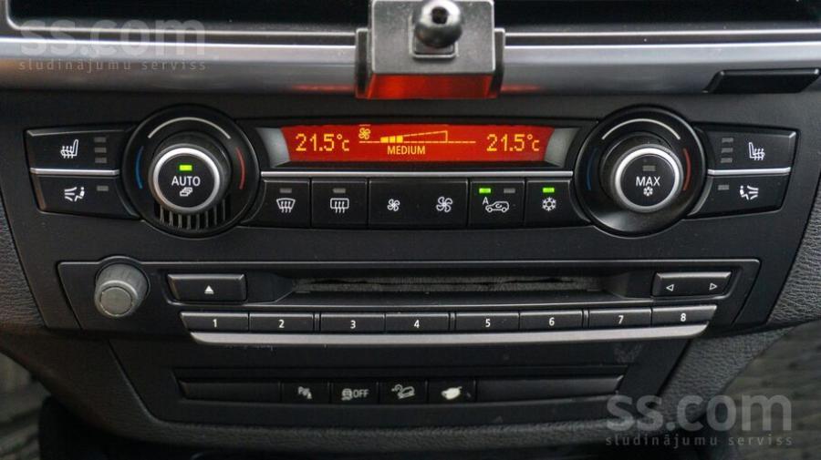 Black BMW X6 2011 in Riga, with an engine capacity of 3.00 L and mileage of 230 thousand km for 12190 €, photo 17 on AUTOMOTO.COM.LV