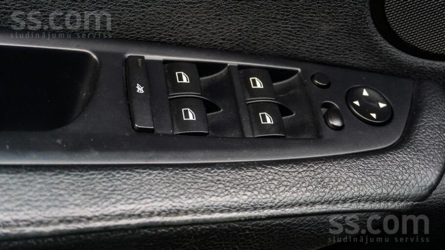 Black BMW X6 2011 in Riga, with an engine capacity of 3.00 L and mileage of 230 thousand km for 12190 €, photo 27 on AUTOMOTO.COM.LV