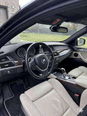 Black BMW X6 2011 in Kaunas, with an engine capacity of 2.99 L and mileage of 245 thousand km for 10500 €, photo 5 on AUTOMOTO.COM.LV
