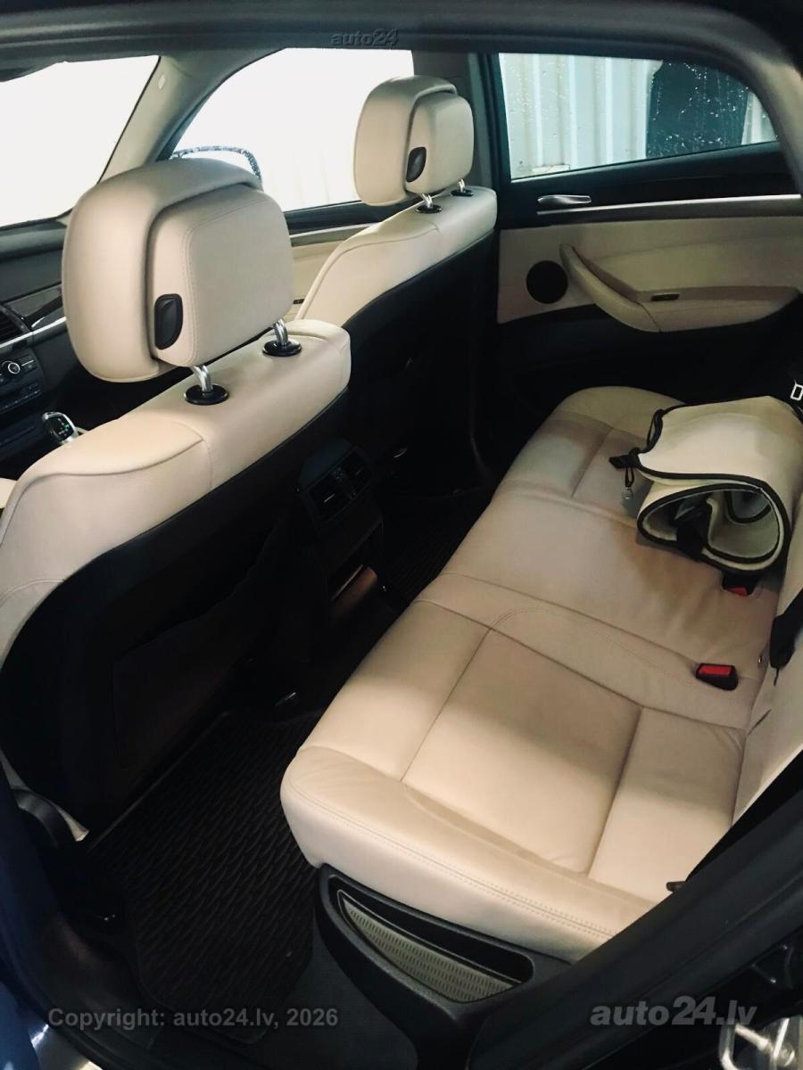 Black BMW X6 2011 in Tallinn, with an engine capacity of 3.00 L and mileage of 159 thousand km for 18000 €, photo 11 on AUTOMOTO.COM.LV