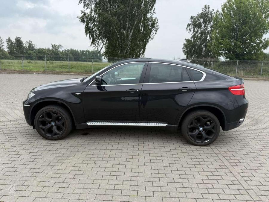 Black BMW X6 2011 in Marijampole, with an engine capacity of 2.99 L and mileage of 226 thousand km for 12500 €, photo 3 on AUTOMOTO.COM.LV