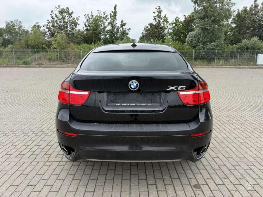 Black BMW X6 2011 in Marijampole, with an engine capacity of 2.99 L and mileage of 226 thousand km for 12500 €, photo 5 on AUTOMOTO.COM.LV