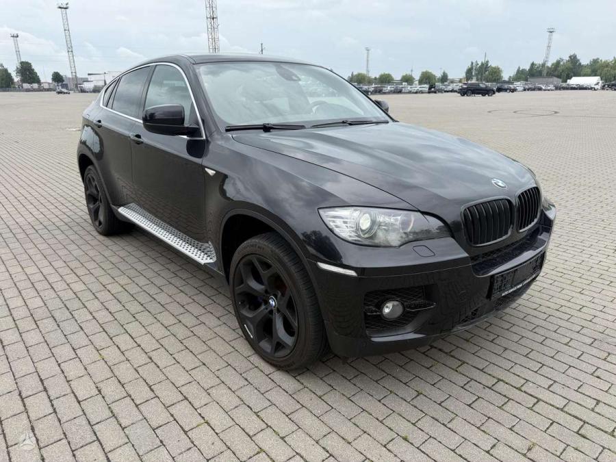 Black BMW X6 2011 in Marijampole, with an engine capacity of 2.99 L and mileage of 226 thousand km for 12500 €, photo 8 on AUTOMOTO.COM.LV