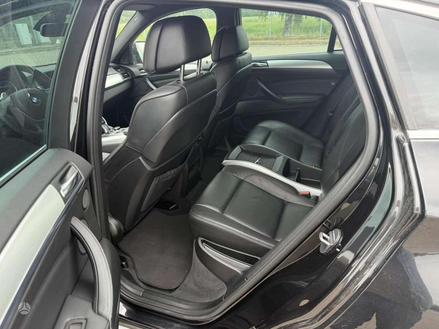 Black BMW X6 2011 in Marijampole, with an engine capacity of 2.99 L and mileage of 226 thousand km for 12500 €, photo 11 on AUTOMOTO.COM.LV