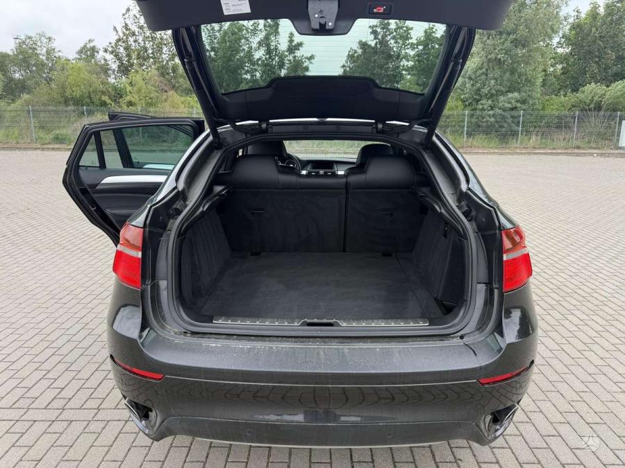Black BMW X6 2011 in Marijampole, with an engine capacity of 2.99 L and mileage of 226 thousand km for 12500 €, photo 12 on AUTOMOTO.COM.LV
