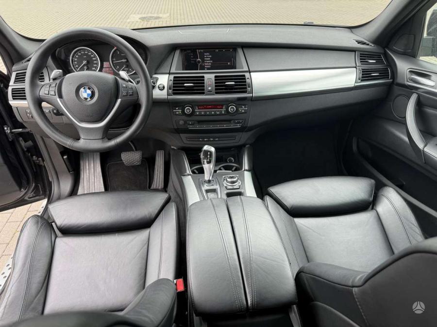 Black BMW X6 2011 in Marijampole, with an engine capacity of 2.99 L and mileage of 226 thousand km for 12500 €, photo 15 on AUTOMOTO.COM.LV