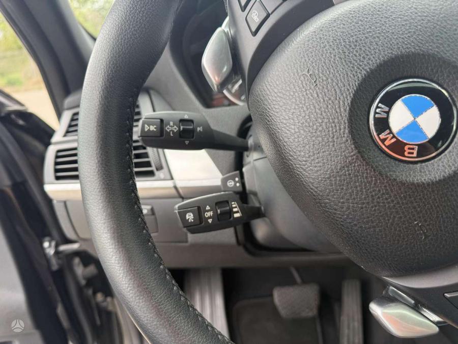 Black BMW X6 2011 in Marijampole, with an engine capacity of 2.99 L and mileage of 226 thousand km for 12500 €, photo 17 on AUTOMOTO.COM.LV