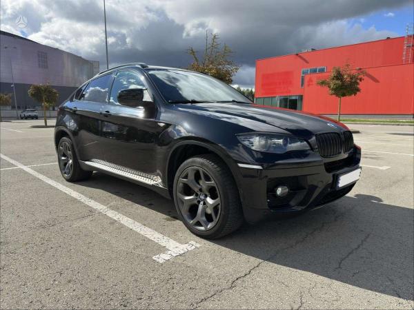 Black BMW X6 2011 in Panevezys, with an engine capacity of 2.99 L and mileage of 286 thousand km for 13000 €, photo 4 on AUTOMOTO.COM.LV
