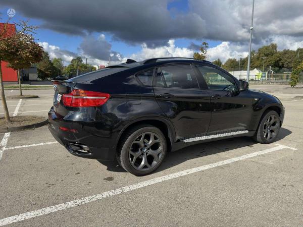 Black BMW X6 2011 in Panevezys, with an engine capacity of 2.99 L and mileage of 286 thousand km for 13000 €, photo 5 on AUTOMOTO.COM.LV