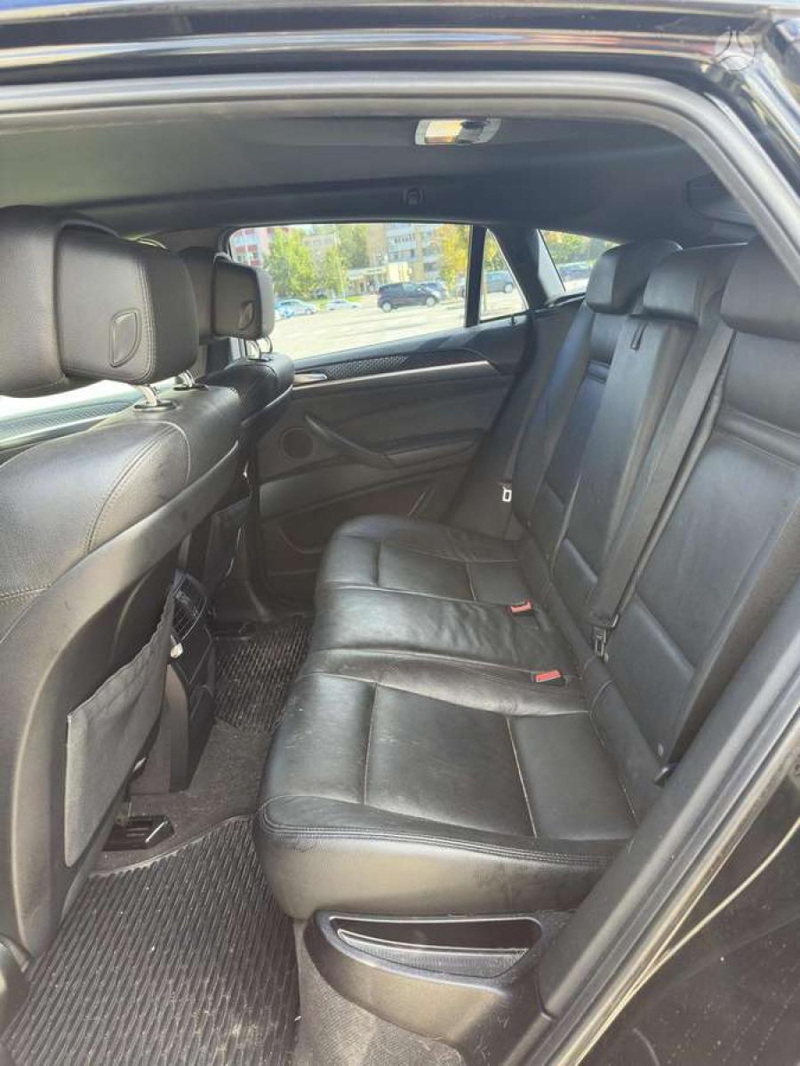 Black BMW X6 2011 in Panevezys, with an engine capacity of 2.99 L and mileage of 286 thousand km for 13000 €, photo 12 on AUTOMOTO.COM.LV