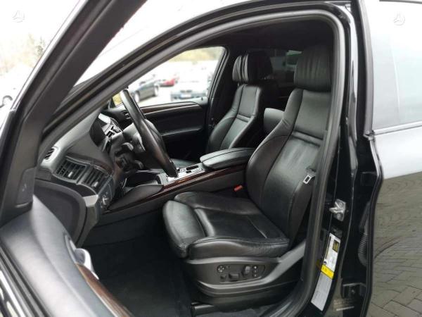 BMW X6 2011 Viļņa vietnē Melns BMW X6 2011 Viļņa, ar dzinēja tilpumu 3.00 L un nobraukumu 210 tūkst. km par 10600 €, foto 9 vietnē AUTOMOTO.COM.LV