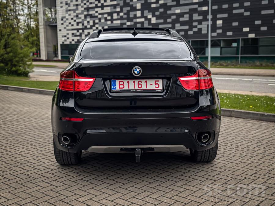 Black BMW X6 2012 in Jelgava, with an engine capacity of 3.00 L and mileage of 0 thousand km for 10000 €, photo 4 on AUTOMOTO.COM.LV