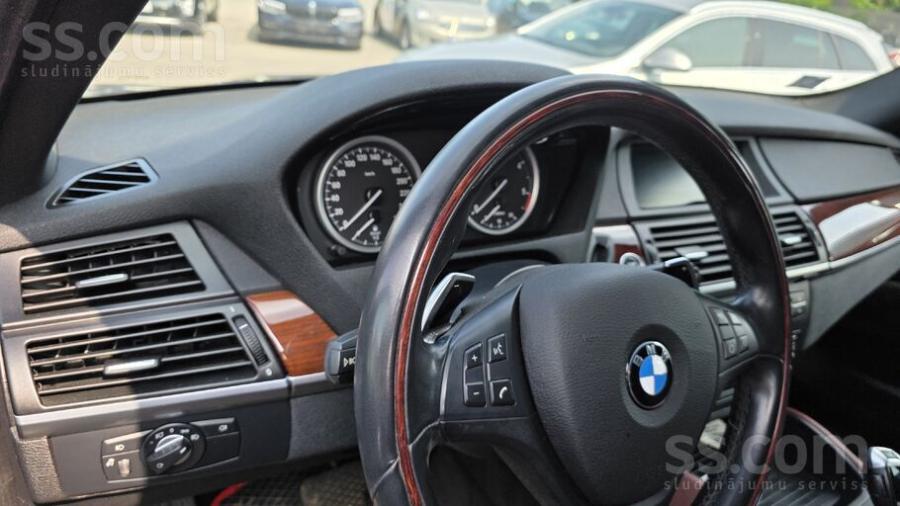 Melns BMW X6 2012 Rīga, ar dzinēja tilpumu 3.00 L un nobraukumu 220 tūkst. km par 8800 €, foto 7 vietnē AUTOMOTO.COM.LV