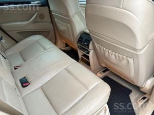Black BMW X6 2012 in Riga, with an engine capacity of 3.00 L and mileage of 0 thousand km for 14000 €, photo 6 on AUTOMOTO.COM.LV