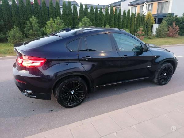 Black BMW X6 2012 in Vilnius, with an engine capacity of 3.00 L and mileage of 500 thousand km for 10300 €, photo 5 on AUTOMOTO.COM.LV