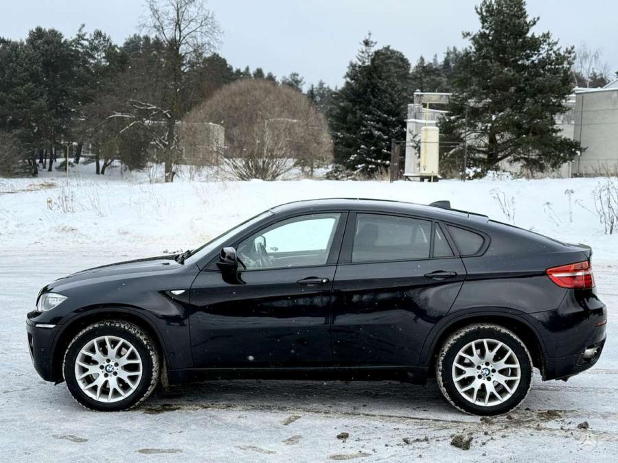 Black BMW X6 2012 in Vilnius, with an engine capacity of 2.99 L and mileage of 191 thousand km for 9800 €, photo 3 on AUTOMOTO.COM.LV