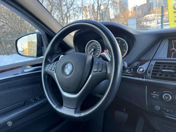 Melns BMW X6 2012 Viļņa, ar dzinēja tilpumu 2.99 L un nobraukumu 180 tūkst. km par 14000 €, foto 11 vietnē AUTOMOTO.COM.LV