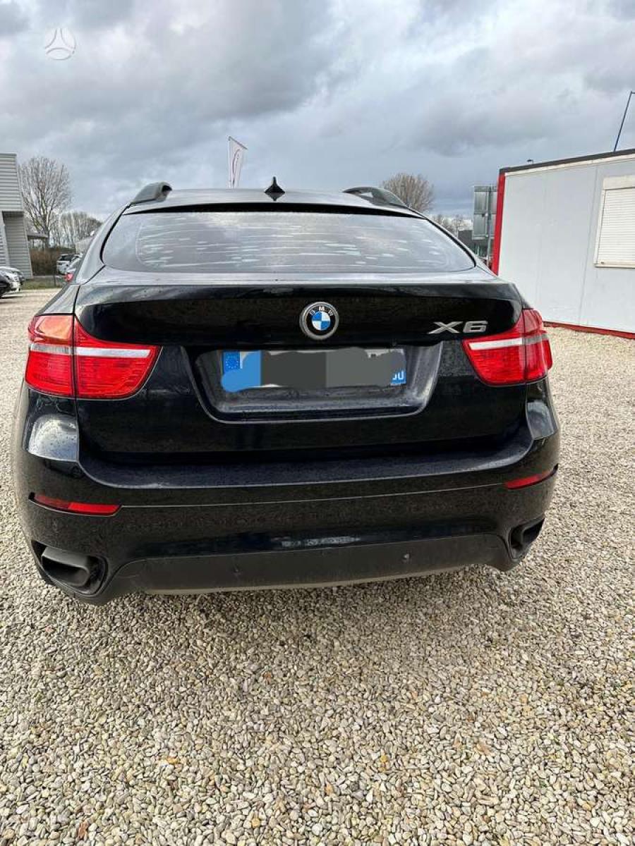 Black BMW X6 2012 in Taurage, with an engine capacity of 2.99 L and mileage of 270 thousand km for 8800 €, photo 2 on AUTOMOTO.COM.LV