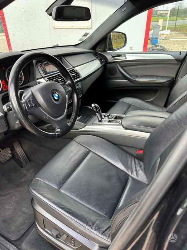 Melns BMW X6 2012 Tauragė, ar dzinēja tilpumu 2.99 L un nobraukumu 270 tūkst. km par 8800 €, foto 4 vietnē AUTOMOTO.COM.LV