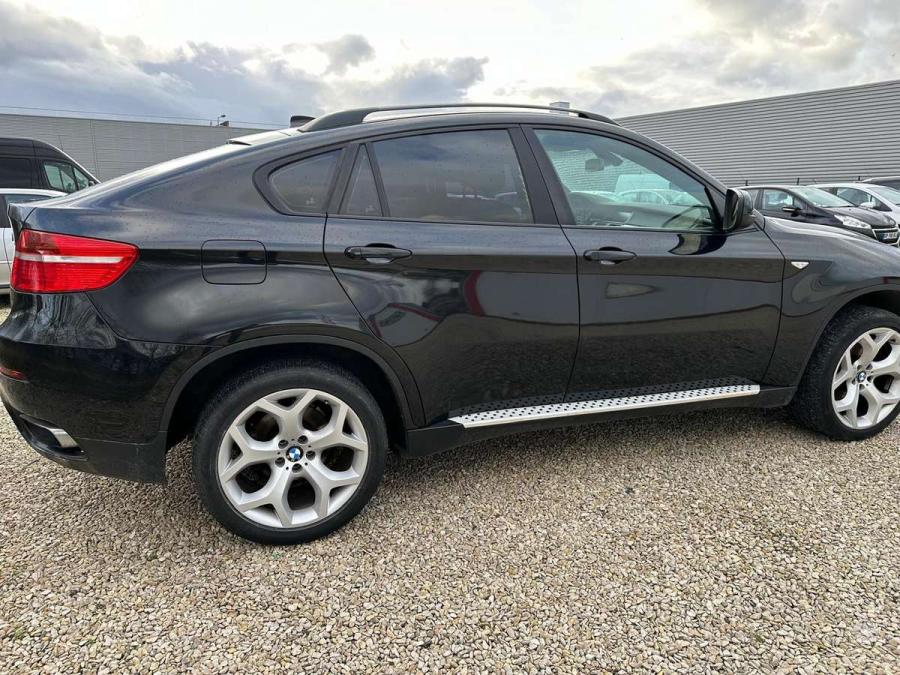 Black BMW X6 2012 in Taurage, with an engine capacity of 2.99 L and mileage of 270 thousand km for 8800 €, photo 7 on AUTOMOTO.COM.LV