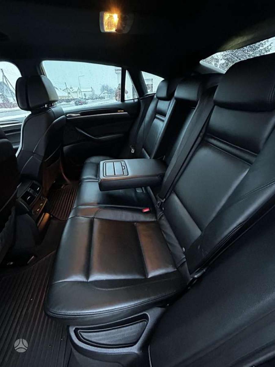 Black BMW X6 2012 in Marijampole, with an engine capacity of 2.99 L and mileage of 233 thousand km for 14800 €, photo 21 on AUTOMOTO.COM.LV