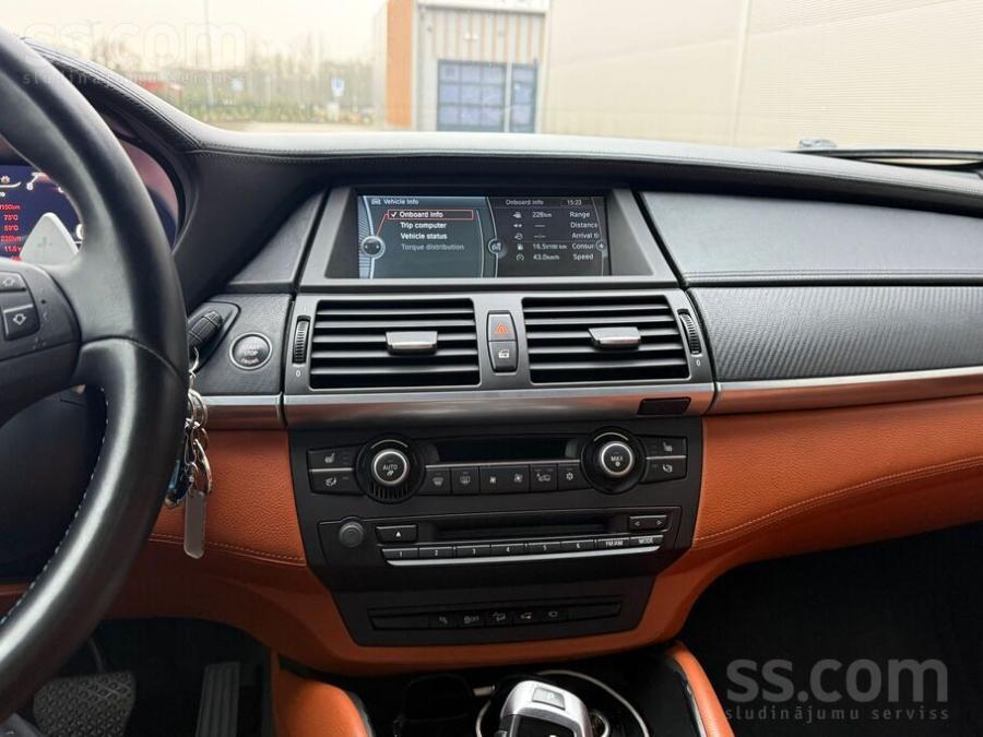 Melns BMW X6 2012 Rīga, ar dzinēja tilpumu 4.40 L un nobraukumu 215 tūkst. km par 20000 €, foto 16 vietnē AUTOMOTO.COM.LV