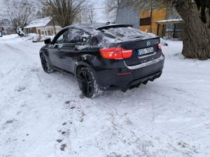Melns BMW X6 2012 Rīga, ar dzinēja tilpumu 4.40 L un nobraukumu 215 tūkst. km par 20000 €, foto 24 vietnē AUTOMOTO.COM.LV