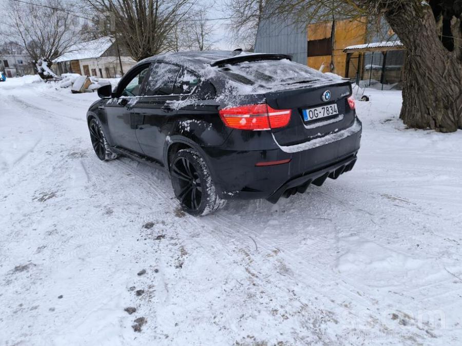 Melns BMW X6 2012 Rīga, ar dzinēja tilpumu 4.40 L un nobraukumu 215 tūkst. km par 20000 €, foto 24 vietnē AUTOMOTO.COM.LV
