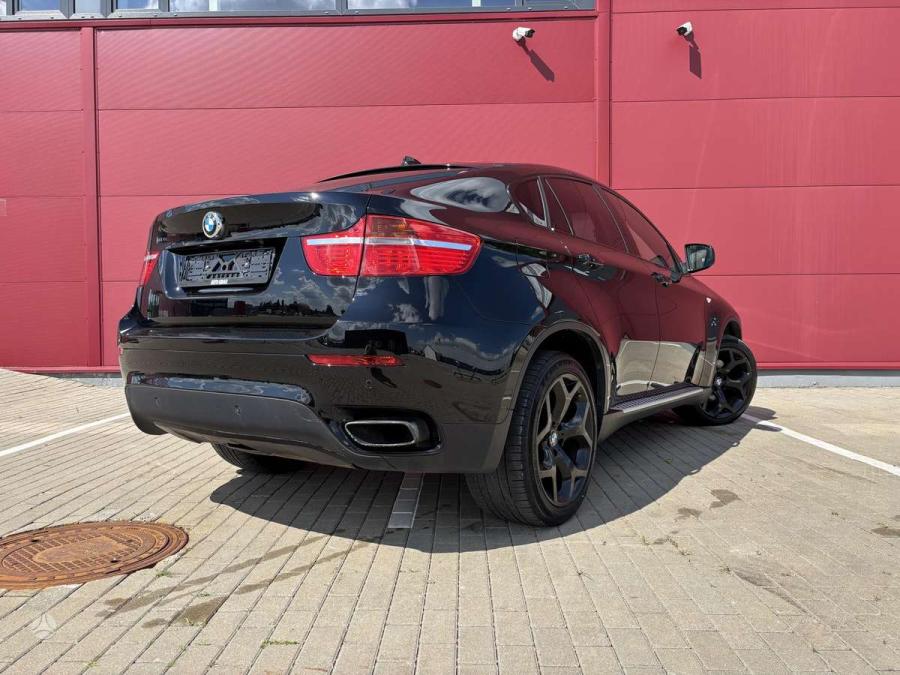 Black BMW X6 2012 in Kaunas, with an engine capacity of 3.00 L and mileage of 312 thousand km for 12750 €, photo 8 on AUTOMOTO.COM.LV