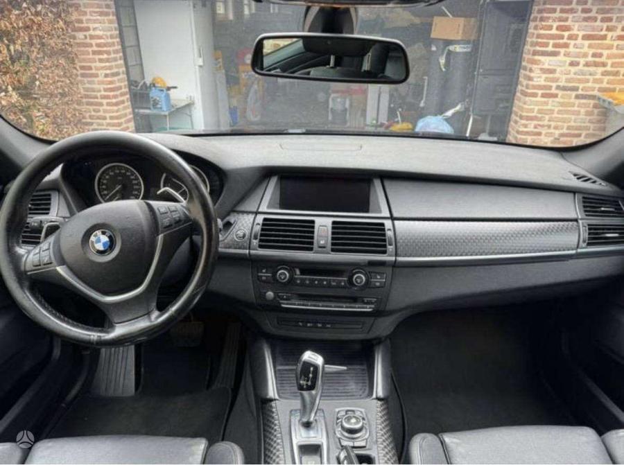 Black BMW X6 2012 in Kaunas, with an engine capacity of 3.00 L and mileage of 312 thousand km for 12750 €, photo 13 on AUTOMOTO.COM.LV