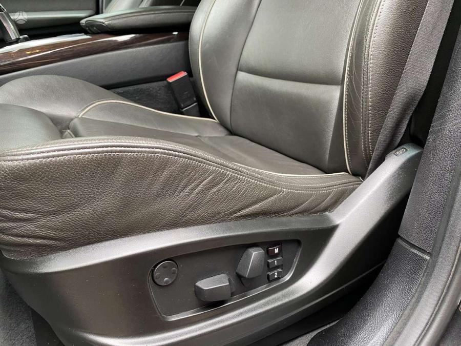 Black BMW X6 2012 in Marijampole, with an engine capacity of 2.99 L and mileage of 223 thousand km for 12850 €, photo 22 on AUTOMOTO.COM.LV