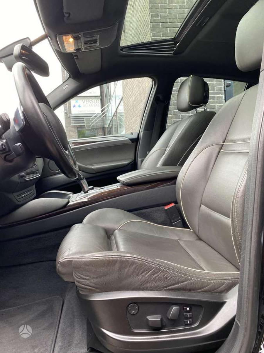 Black BMW X6 2012 in Marijampole, with an engine capacity of 2.99 L and mileage of 223 thousand km for 12850 €, photo 24 on AUTOMOTO.COM.LV