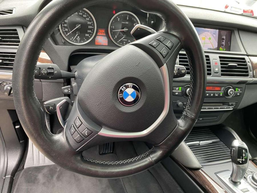 Black BMW X6 2012 in Marijampole, with an engine capacity of 2.99 L and mileage of 223 thousand km for 12850 €, photo 26 on AUTOMOTO.COM.LV